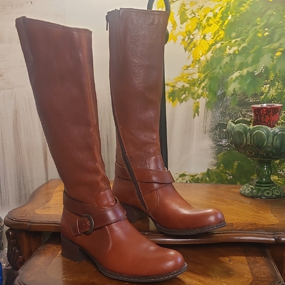 boc | Shoes | Boc Womens 8 Brown Leather To The Knee Boots | Poshmark